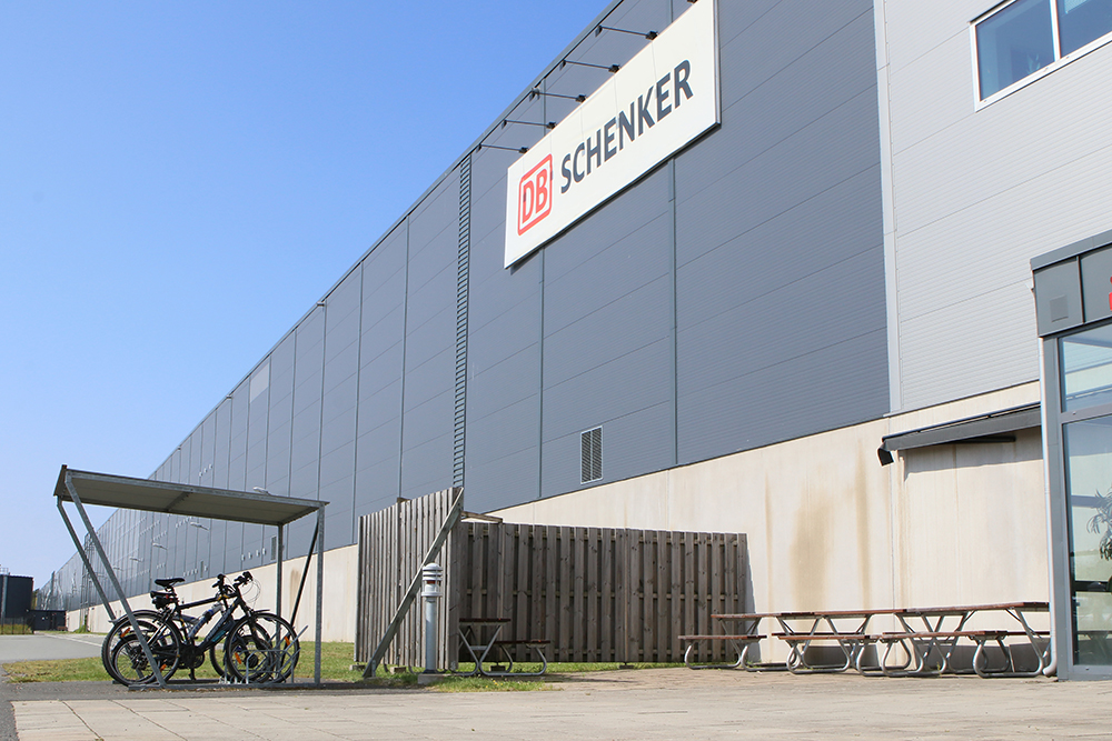 DB Schenker printar returetiketter hos ombud – Dagens Logistik