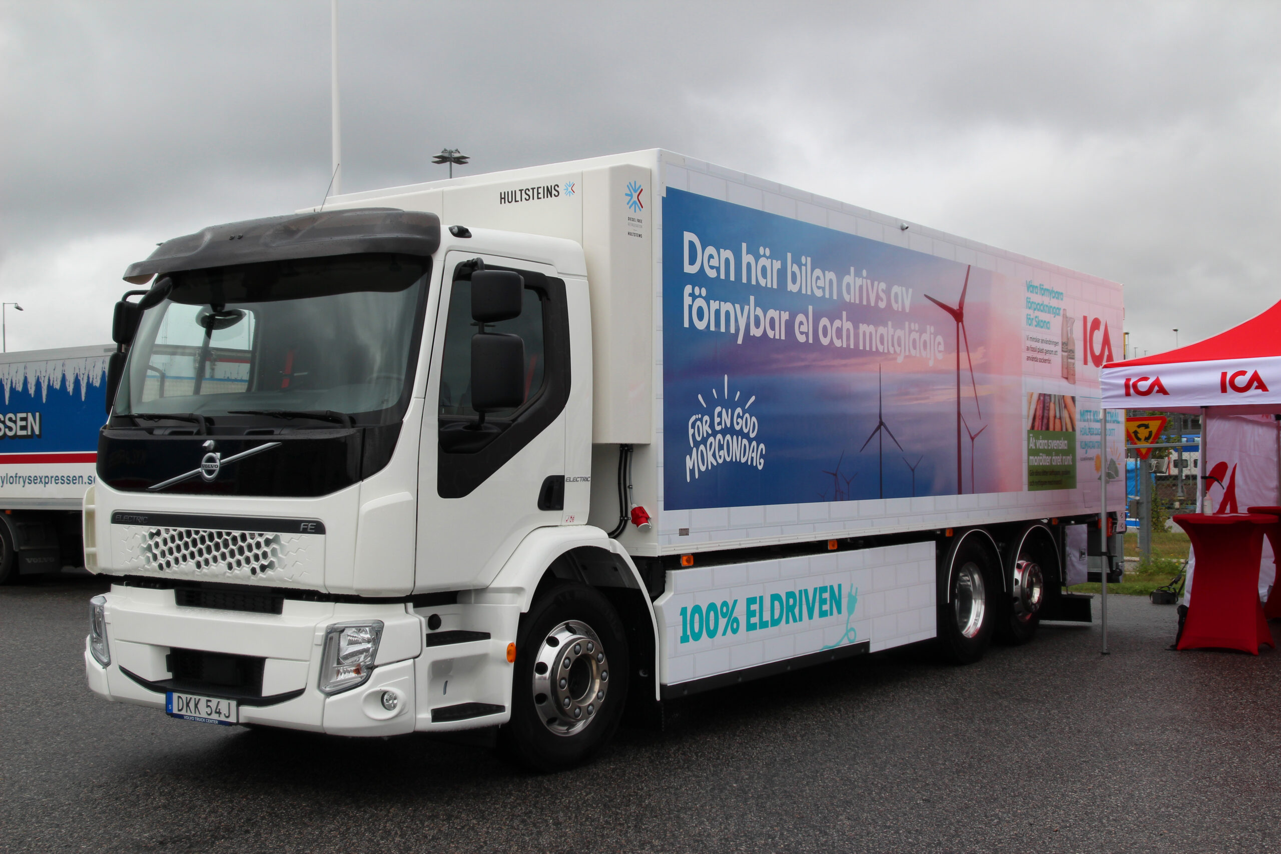 Icas första eldrivna lastbil tas i trafik – Dagens Logistik
